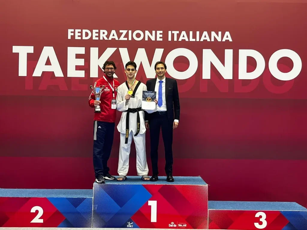 Samuele Baliva è campione italiano di taekwondo, Celano tra le 4 ... Samuele Baliva è campione italiano di taekwondo, Celano tra le 4 ...